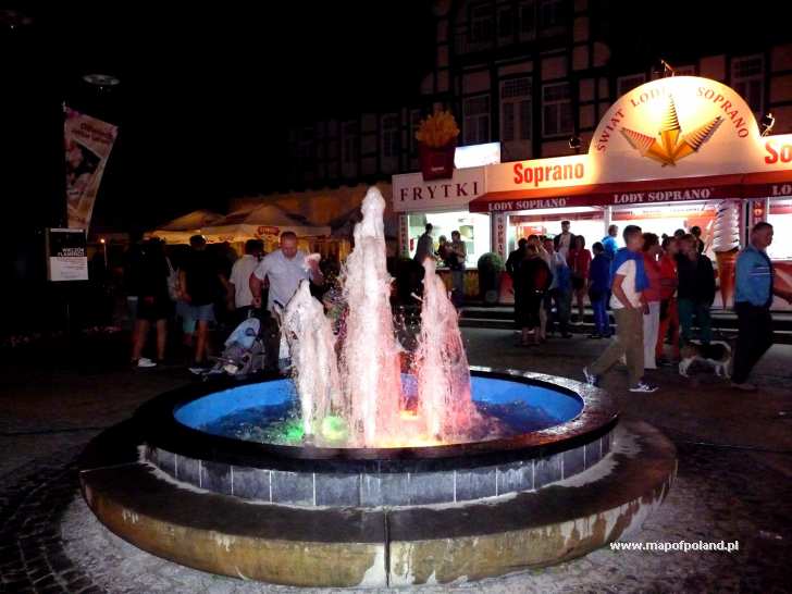Promenada nadmorska w Ustce - zdjęcie 250/377 - Ustka